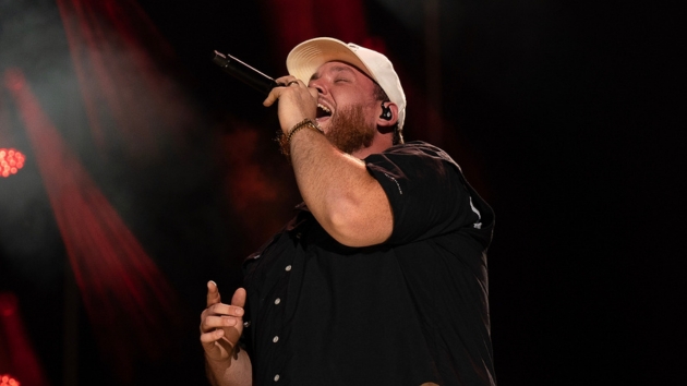 Luke Combs introduces fans to "Noah's Arkansas" - KSUX 1057
